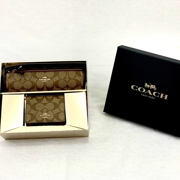 Coach | Accessories | Nwt Coach Makeup Holder Matching Mirror Set ...